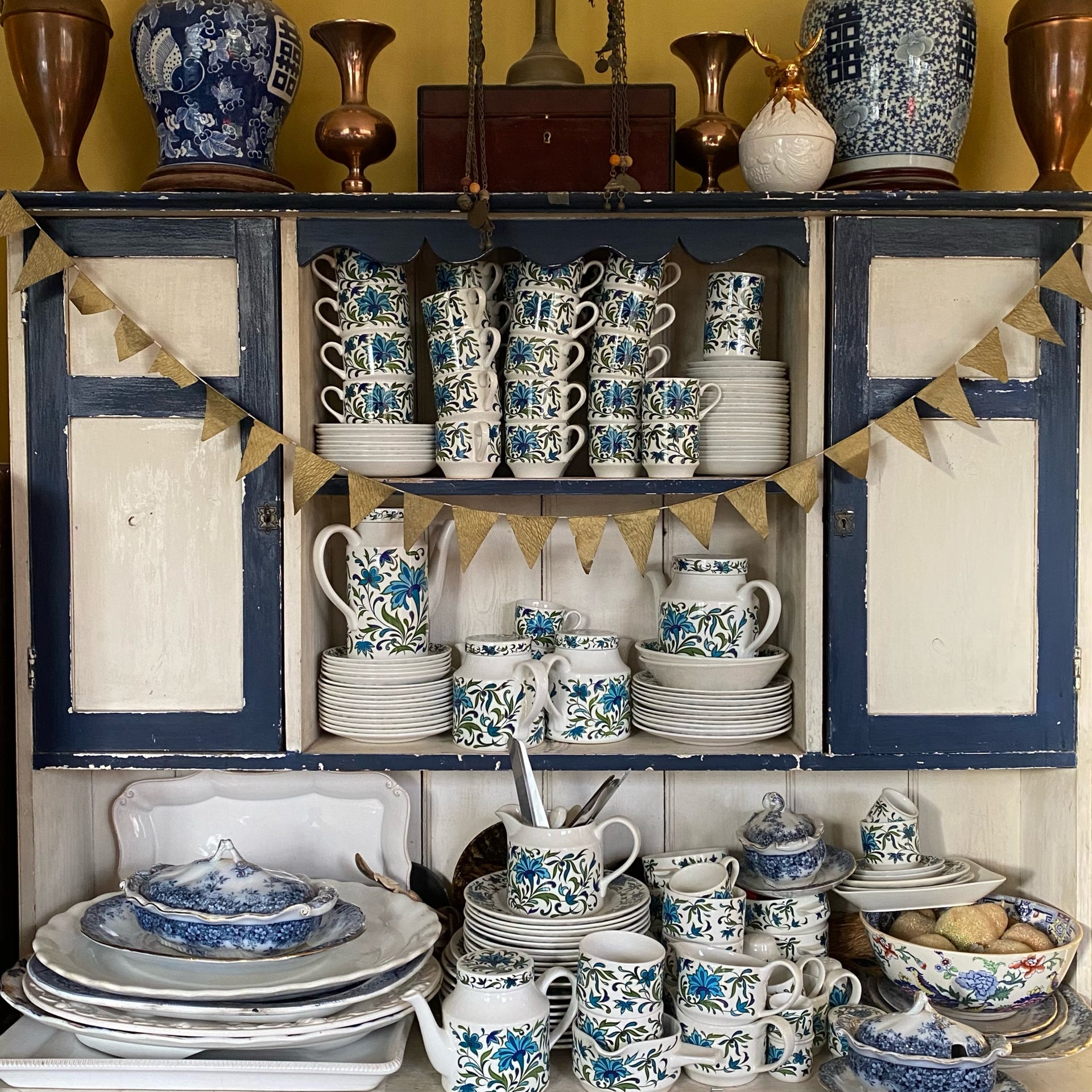 The Crockery Bar | Mix & Match Vintage Tableware – Page 2 – Lolapalooza London