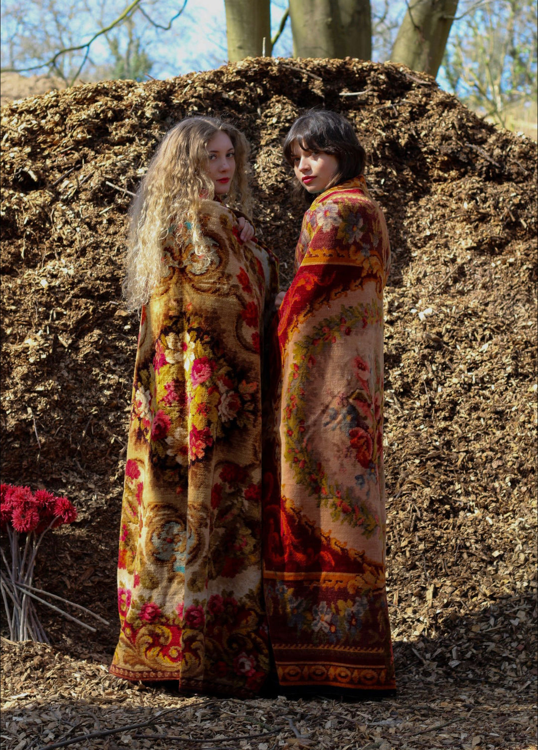 Antique Chenille Floral Table Carpet | Victorian Throw – Lolapalooza London